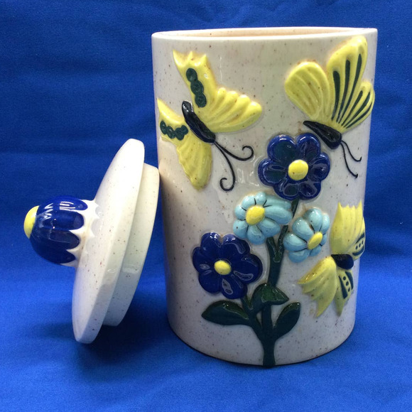 Gare Inc. | Kitchen | Vintage Gare Inc Ceramic Jar With Lid Hand ...